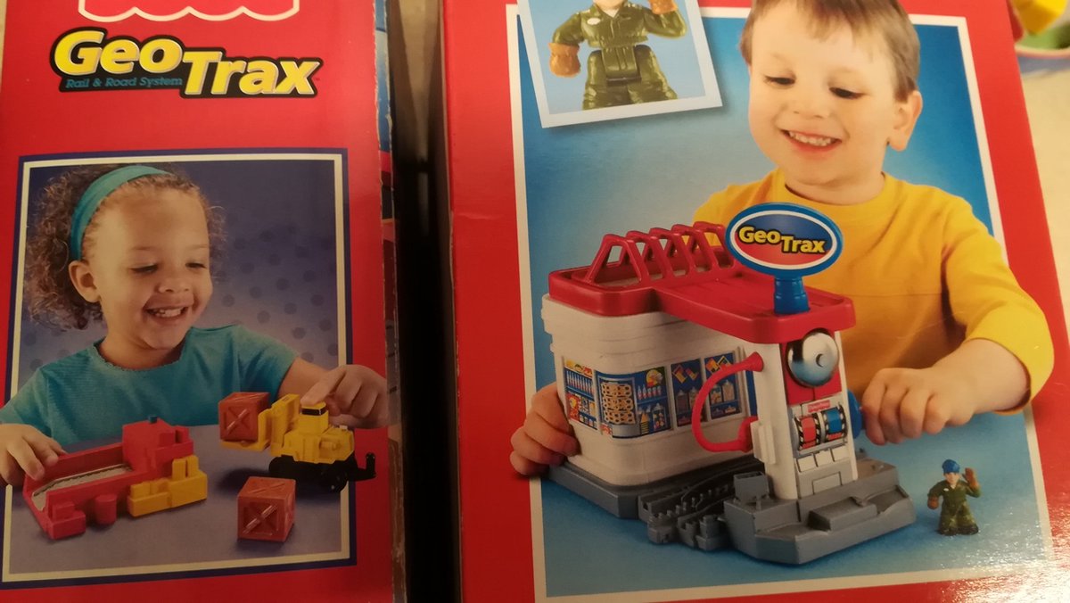 Fisher Price Geotrax Set tank en rij pompstation / vorkliftladding ...